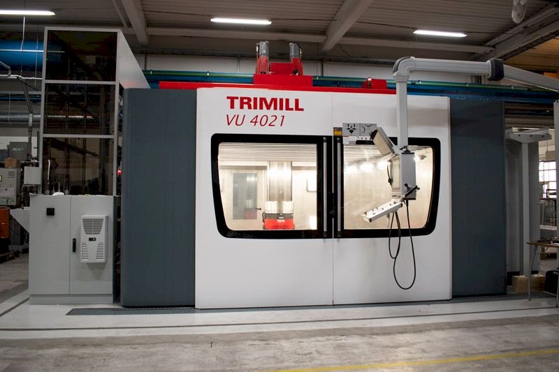 New 6-axis CNC router in operation